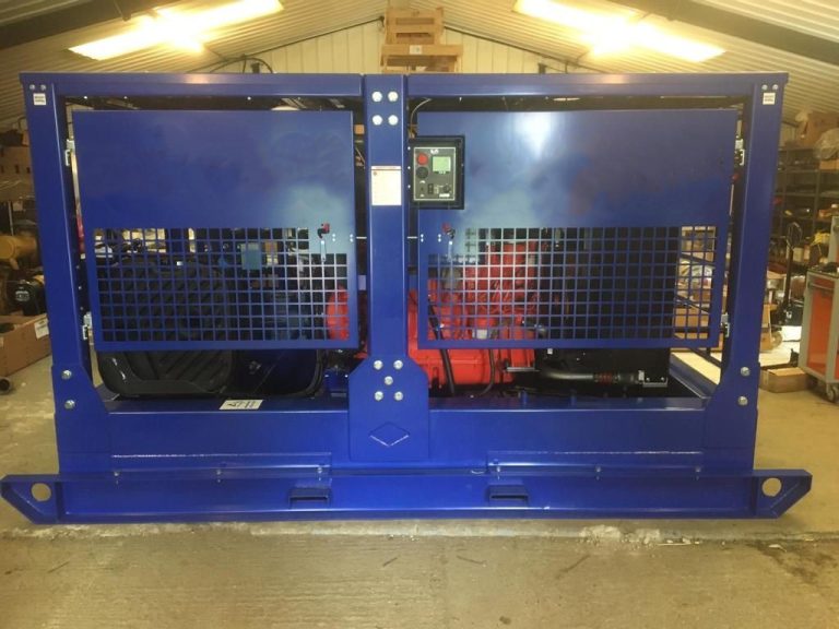 Oil storage tank non-man entry tank cleaning - Tanksweep